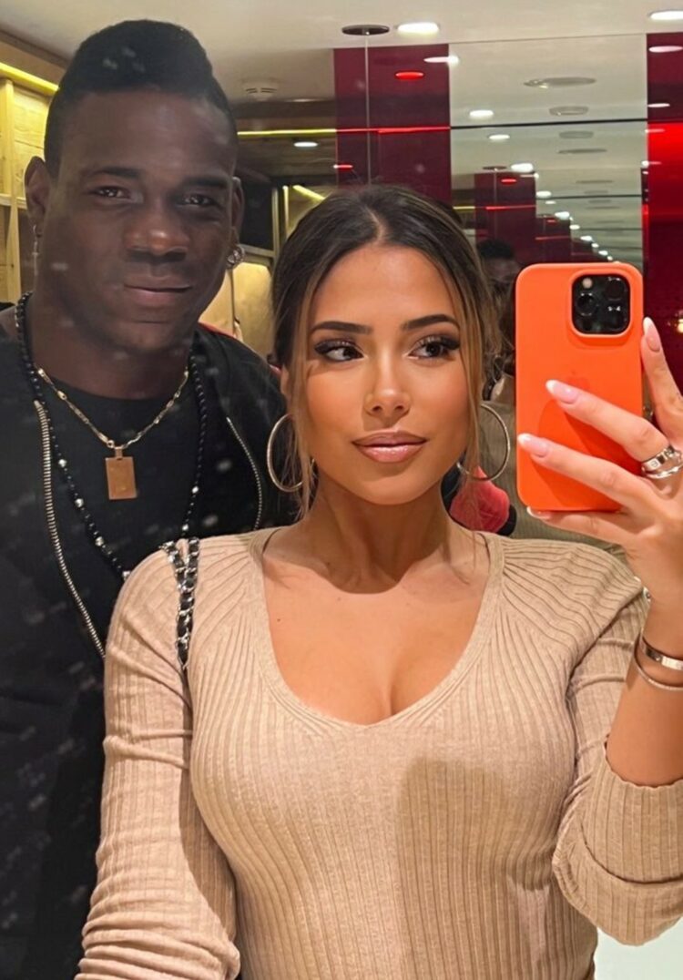 Mario Balotelli romantico con la fidanzata Francesca Monti: vacanza in ...