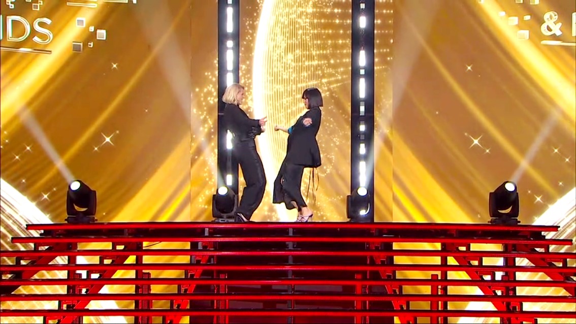 Nina Zilli si fa vedere per la prima volta col pancione in tv: aspetta ...