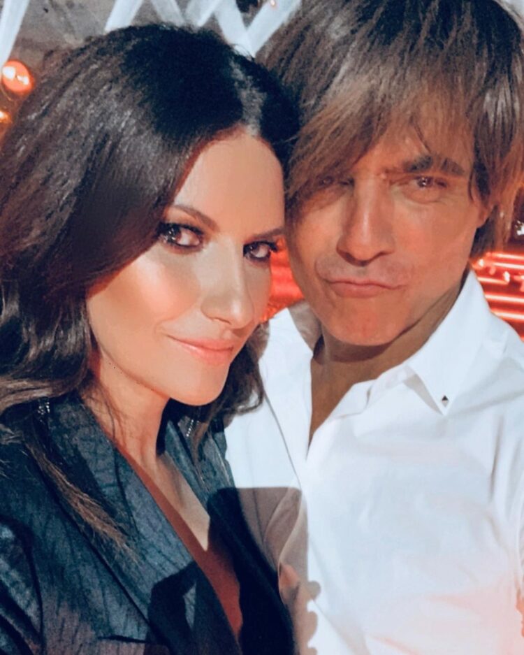 Laura Pausini ha sposato Paolo Carta! L'annuncio: ''Abbiamo detto sì ...