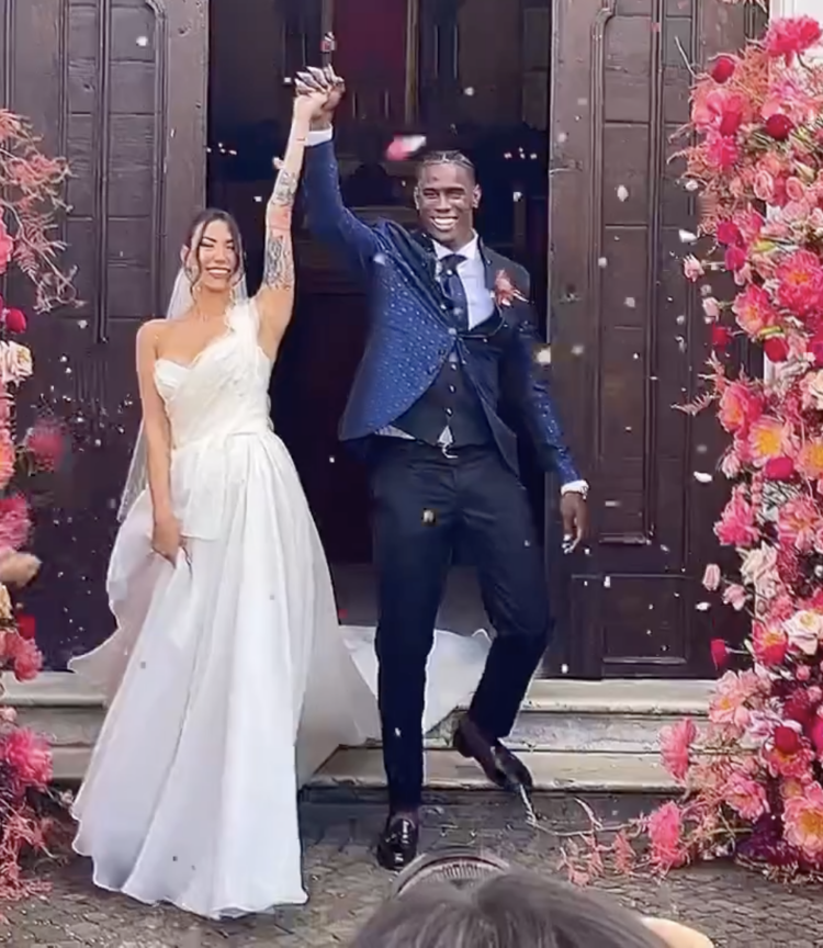 Enock Barwuah, ex gieffino vip e fratello di Balotelli, si è sposato! Foto - Gossip.it | News ...