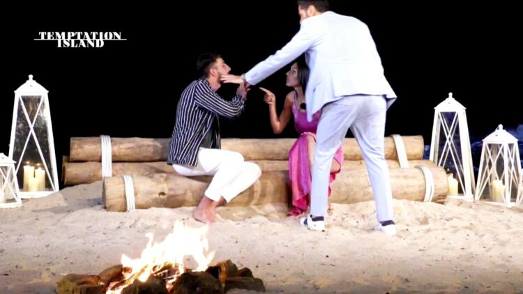 Colpo di scena a Temptation Island: Gabriela tradisce Giuseppe e al falò di confronto lo lascia ...