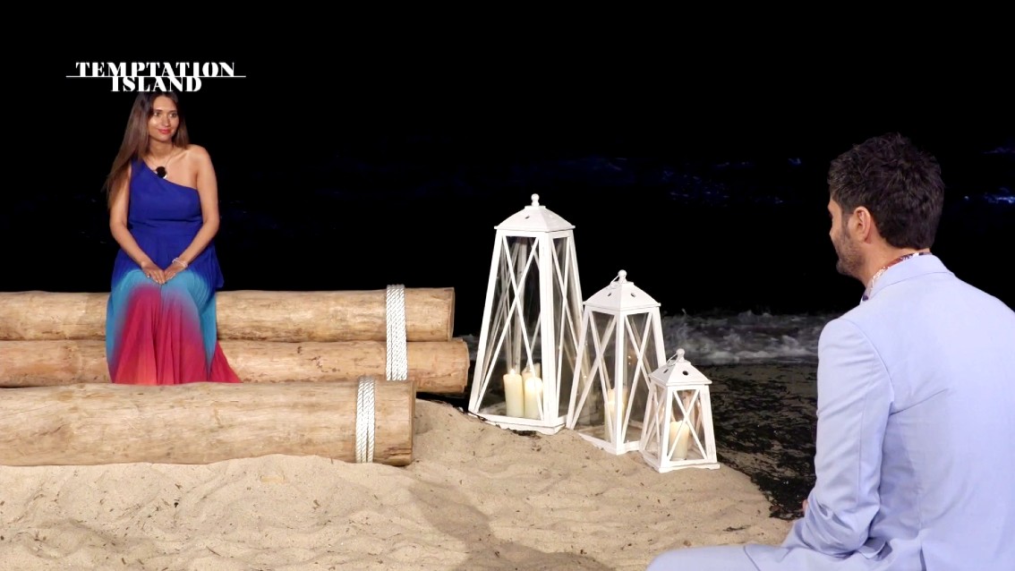 Colpo di scena a Temptation Island: Gabriela tradisce Giuseppe e al falò di confronto lo lascia ...