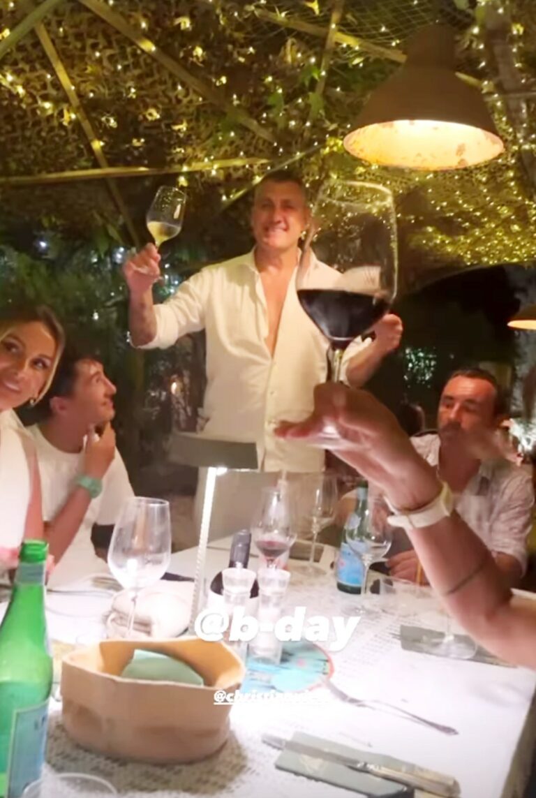 Christian Vieri festeggia 50 anni con un party a Formentera insieme a ...
