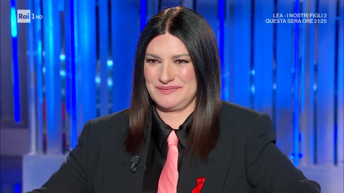 ''Non voglio dire cose volgari, ma dopo 18 anni...'': Laura Pausini ...