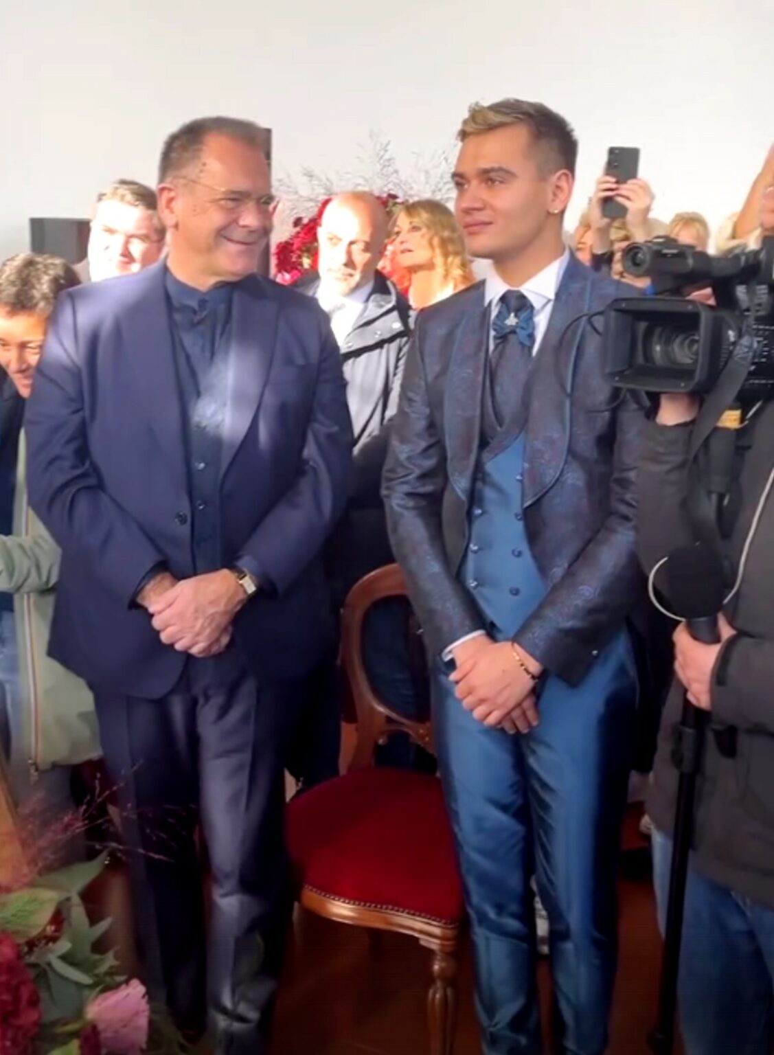 Alessandro Cecchi Paone e il fidanzato 23enne Simone Antolini si sono ...