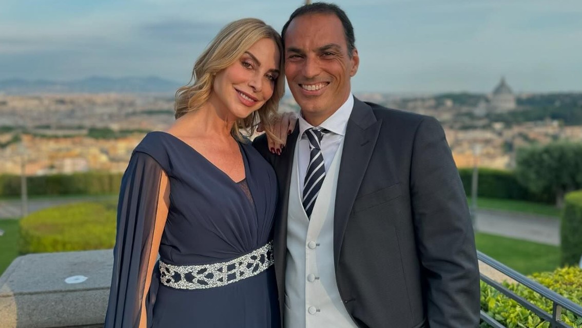 Stefania Orlando per la prima volta sul social col nuovo compagno Marco ...