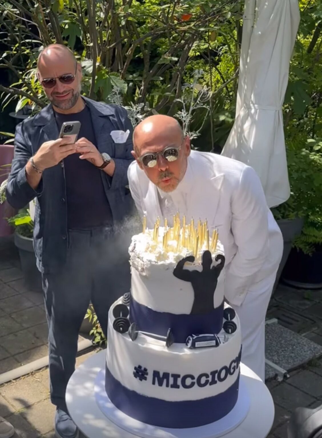 Enzo Miccio festeggia 53 anni con tantissime amiche famose, dalla d ...