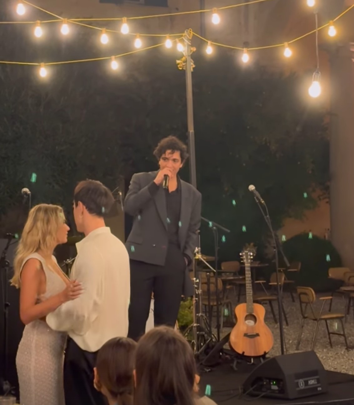 Le foto del matrimonio di Veronica Ferraro, la migliore amica di Chiara ...