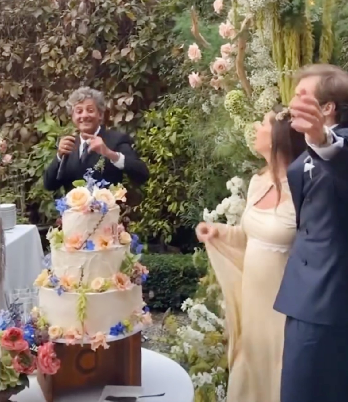 Le foto del matrimonio della 'figliastra' di Fiorello: il giorno ...