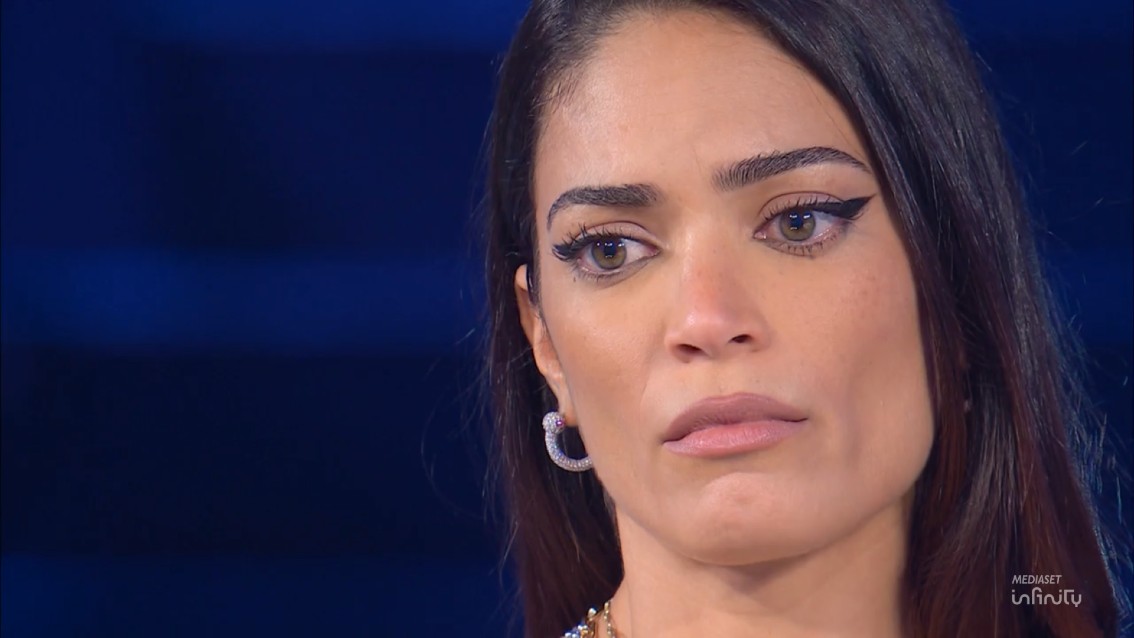 Elodie in lacrime a This is me: ''Ringrazio Maria ed Emma che mi sono ...