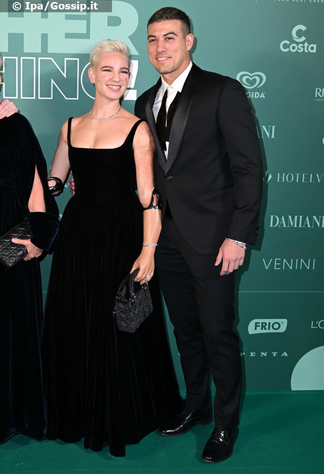 La campionessa paralimpica Bebe Vio per la prima volta in pubblico col suo fidanzato Gianmarco ...