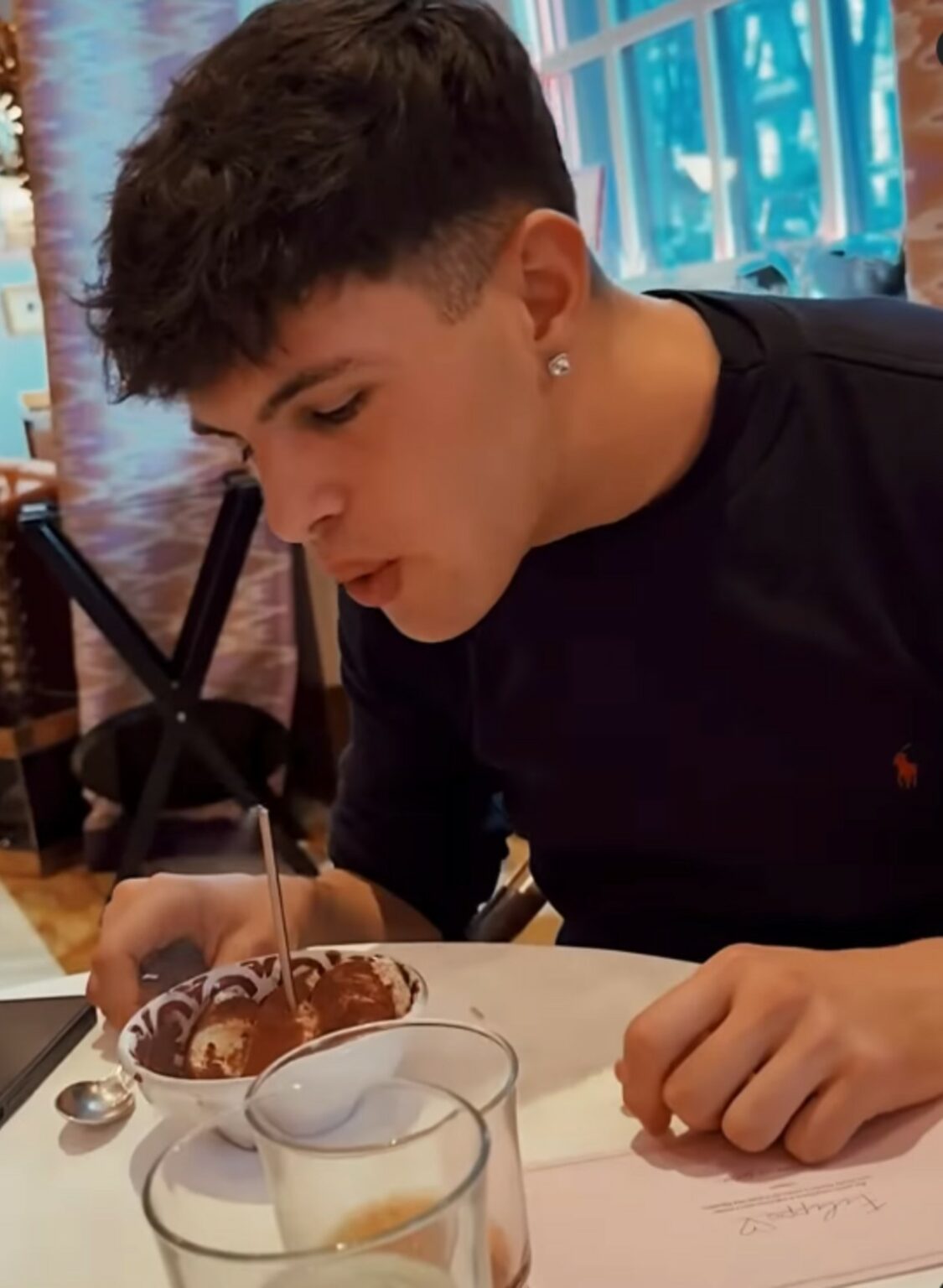 Il figlio di Roberta Ruiu compie 18 anni: la festa con la mamma ex ...