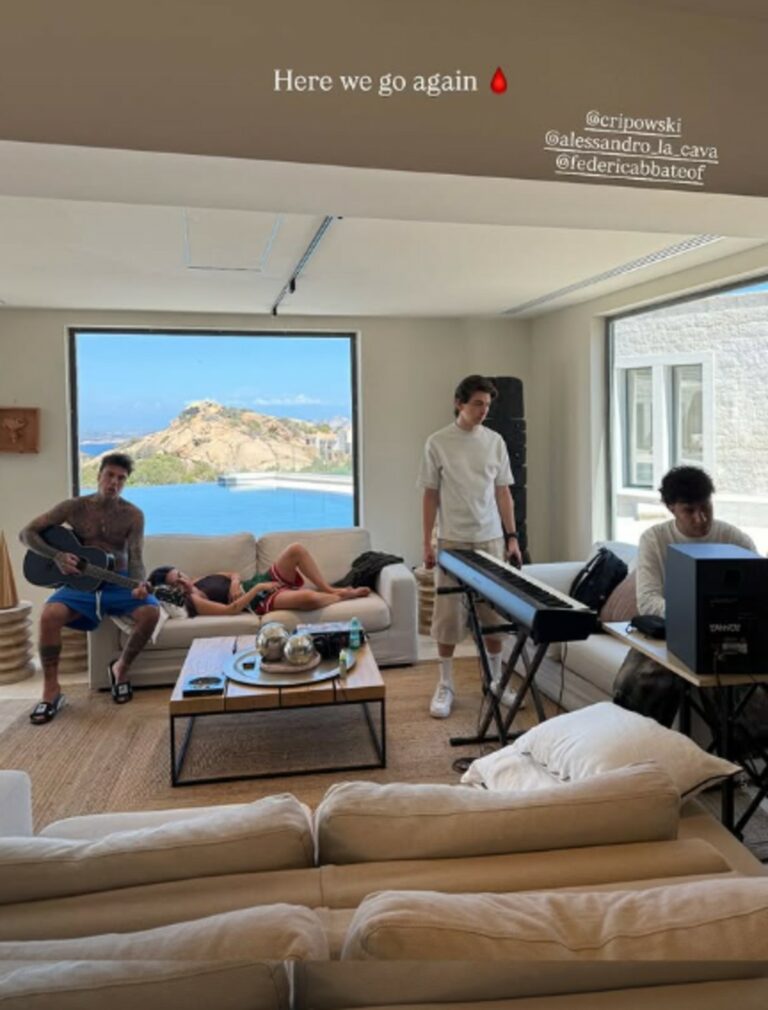 Fedez pubblica la prima foto con la sua presunta nuova fidanzata Giulia ...