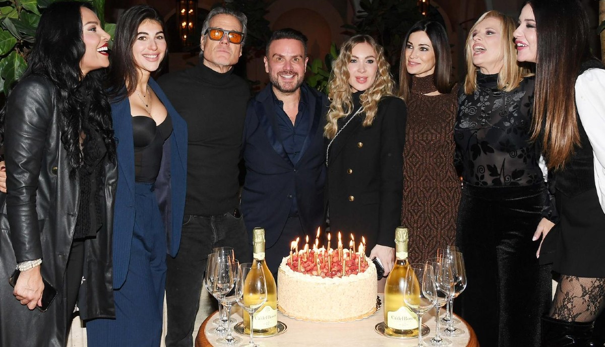 Jimmy Ghione con la giovane fidanzata Marialaura De Vitis, Manuela ...