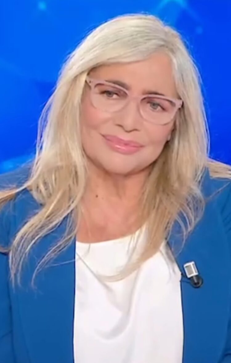 Il mondo dello spettacolo scende in campo per proteggere Belen ...